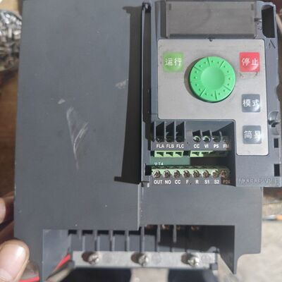变频器VFNC3C-4055P 5.5KW 380V 成