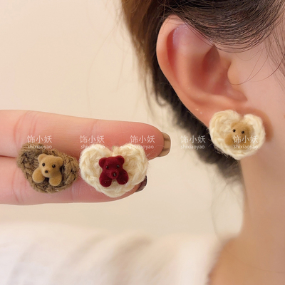 秋冬毛绒小熊爱心耳钉