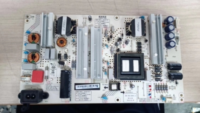 长虹65E8电源板HSL60D-2SC