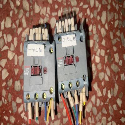 德力西交流接触器CJX2S3210+3 个(议价）