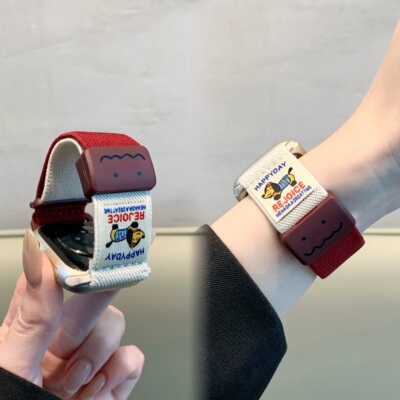 适用苹果iwatch腊肠狗涂鸦表带