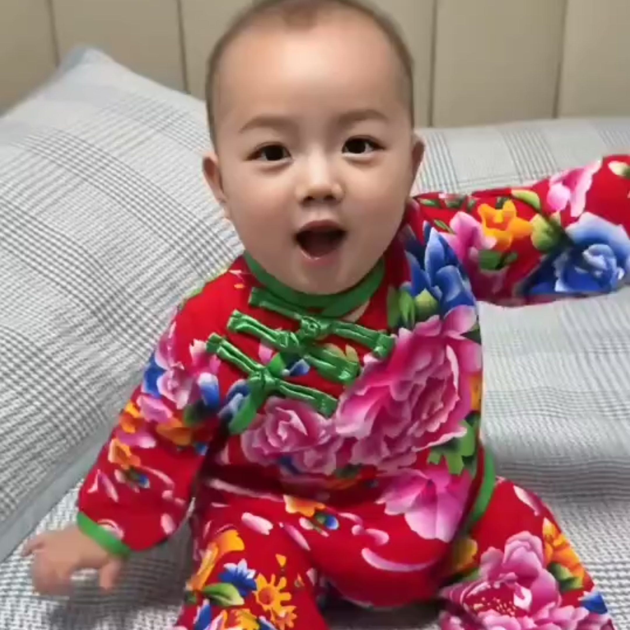 儿童东北大花中国风盘扣套装女童红色新年装家居服