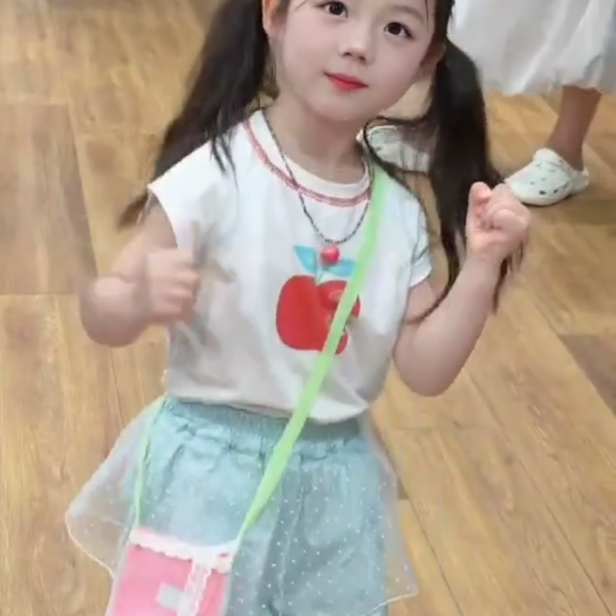 女童夏装背心套装2026儿童无袖T恤上衣+带屁帘裤子短袖长裤两件套