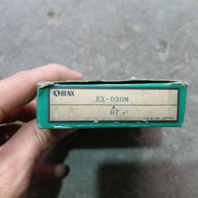 全新SUNX神视EX-D30M光电开关,数2只,单价160元