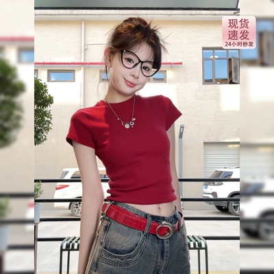 甜辣妹酒红色露脐短款T恤短袖女夏季2026新款修身圆领正肩小上衣