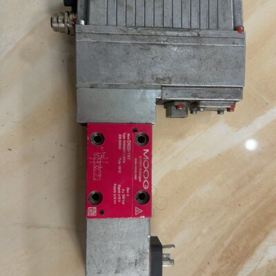 议价MOOG D920-141伺服阀 R08KB910HXYX可维修