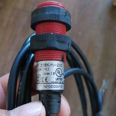 LEUZE劳易测RT 318K/N-200漫反射圆柱形光电开