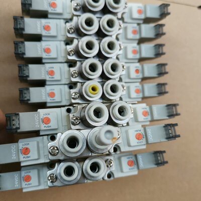 磁阀SY5A2R-5MZD-C6-F2-X10SY5A2R-5MZD-C6-F2SY5A2R-5MZD-C8-F2