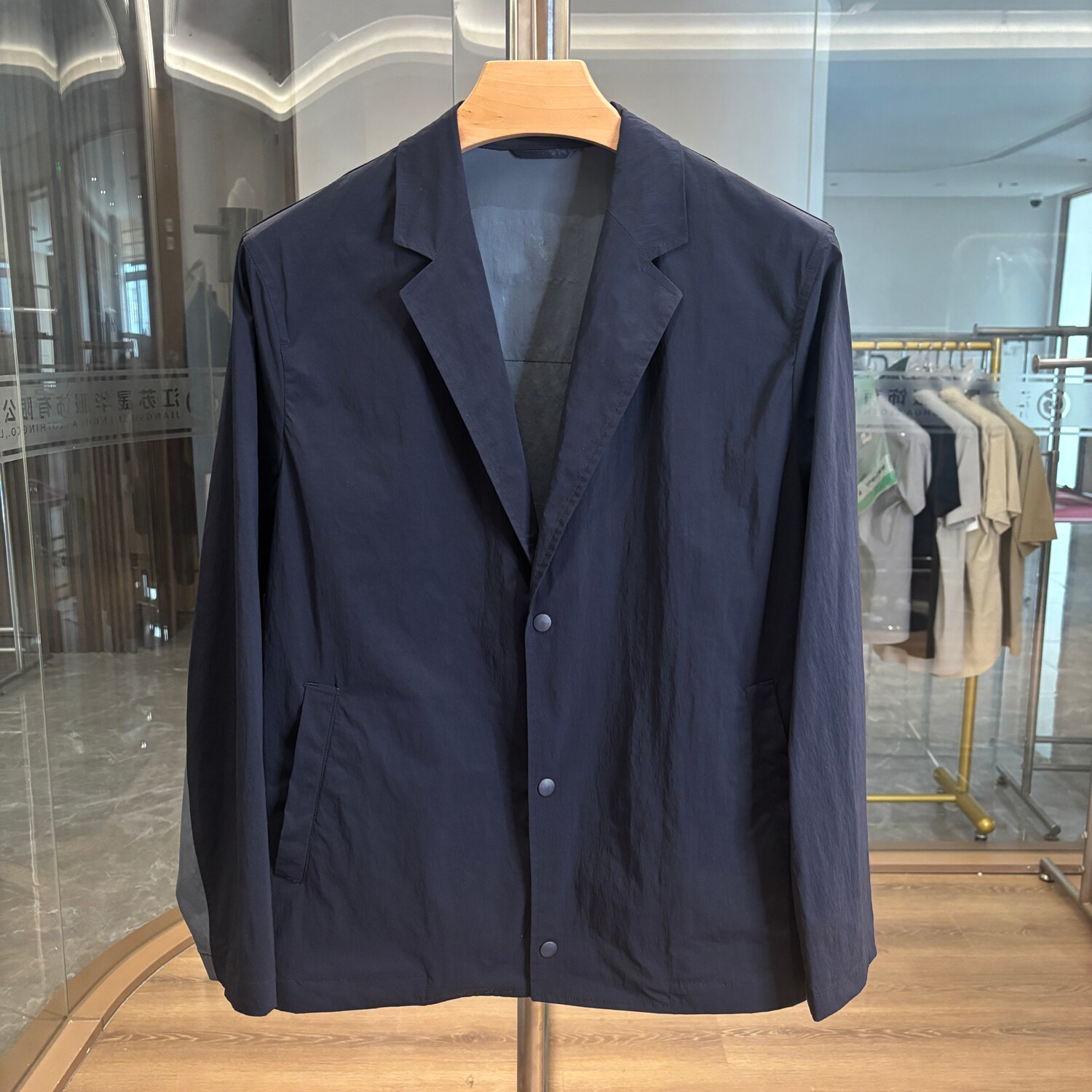 【H家】轻薄防晒!春夏薄款透气男士时尚撞色商务速干西服外套