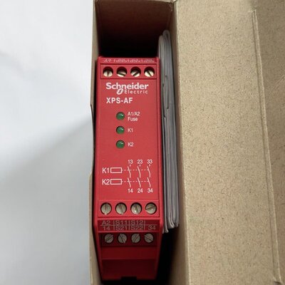 议价施耐德安全继电器XPSAF5130可维修