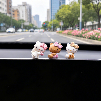 可爱hellokitty公仔车载中控台豹纹黑皮kt猫显示屏趴趴迷你摆件