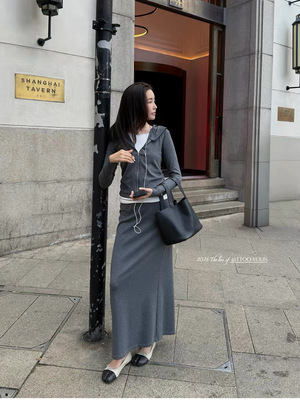 TTOOVOUIS 2026秋季新款女装针织两件套连帽套头拉链卫衣半身长裙