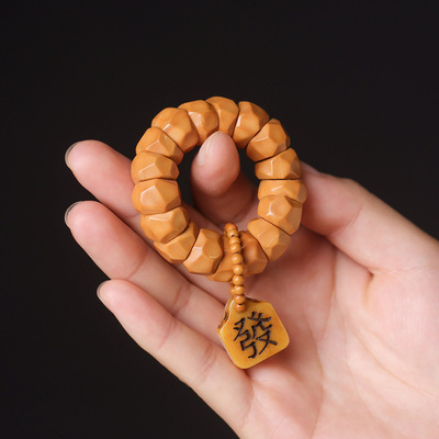 手工雕刻猴头核桃蒜瓣猪大肠手串