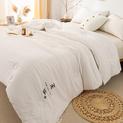 The Japanese blankets are thickened in the winter with soybe