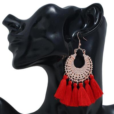 Euro-American alloys, long-flowing Sioux rings, high-end ear