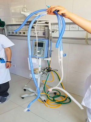 康尔福盛CPAP新生儿婴儿呼吸器机管路鼻塞鼻罩正压发生器帽子头带