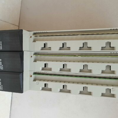 议价施耐德PLC模块 140ARI03010，140ACI030