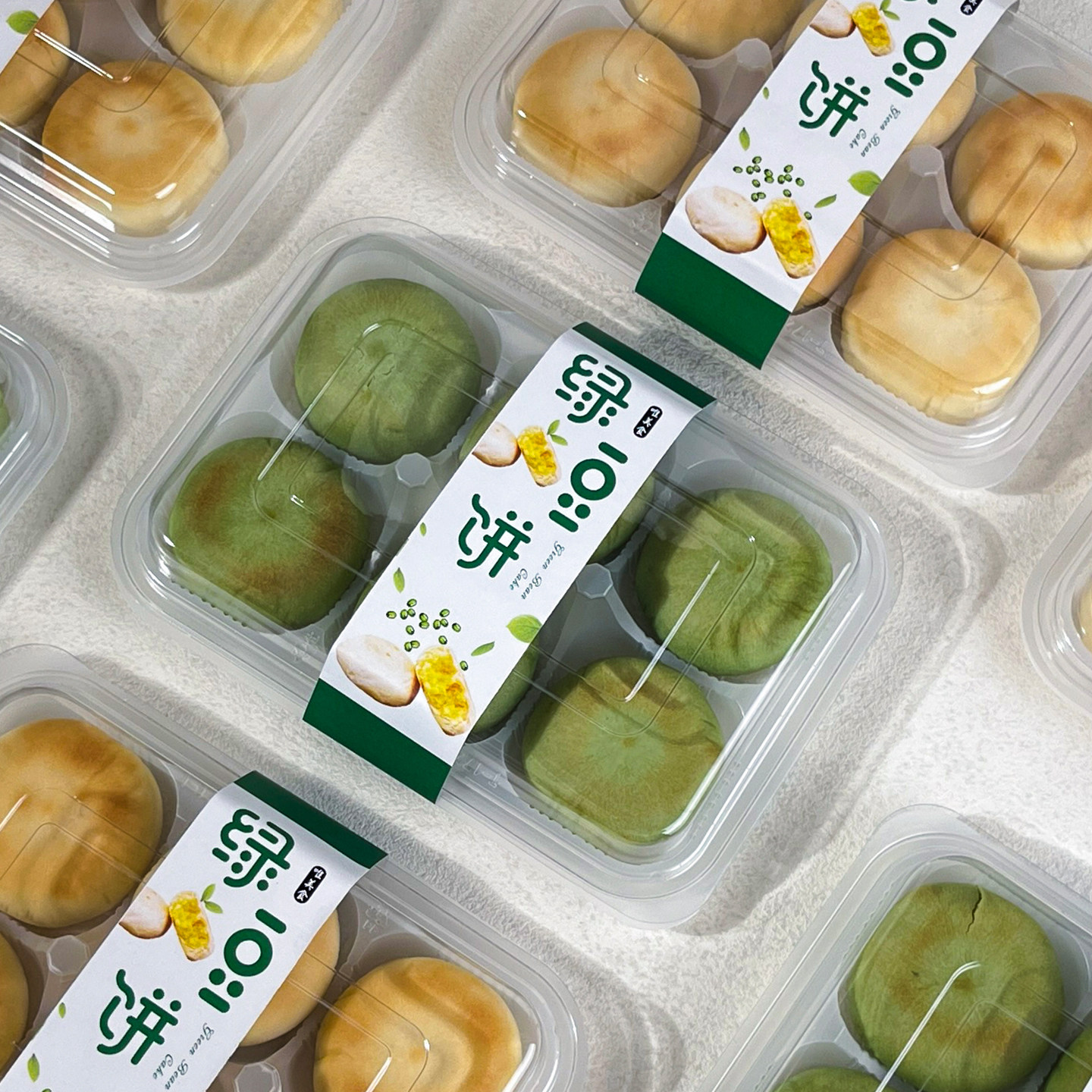 瑞丽绿豆饼盒子透明冰糕点打包盒原创围边贴纸6粒装月饼烘焙包装
