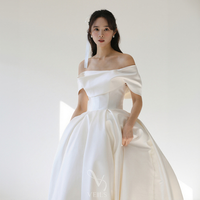 Veils香槟白色简约一字肩婚纱