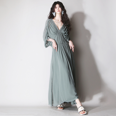 温柔雾霾绿莫兰迪高级感连衣裙