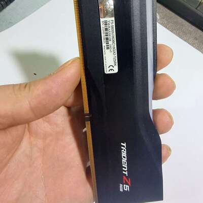 维修芝奇幻锋戟条，16G 一个 频率5600MHz，议价