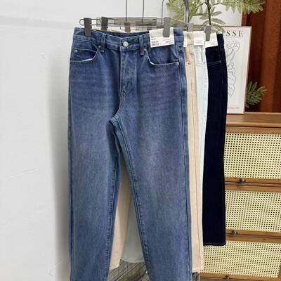 阔感女款长款春款宽松直筒牛仔裤