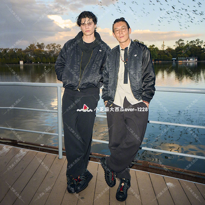 adidas三叶草印花保暖运动棉服