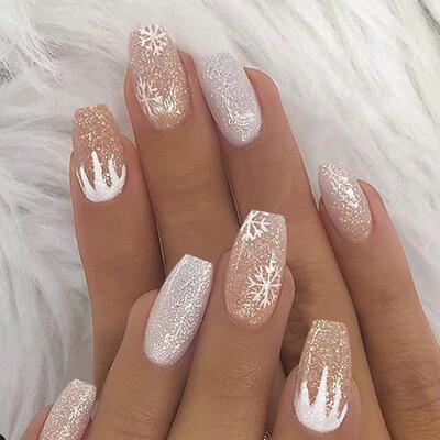 Snowflakes are turning Christmas into pseudo-coloured nail n