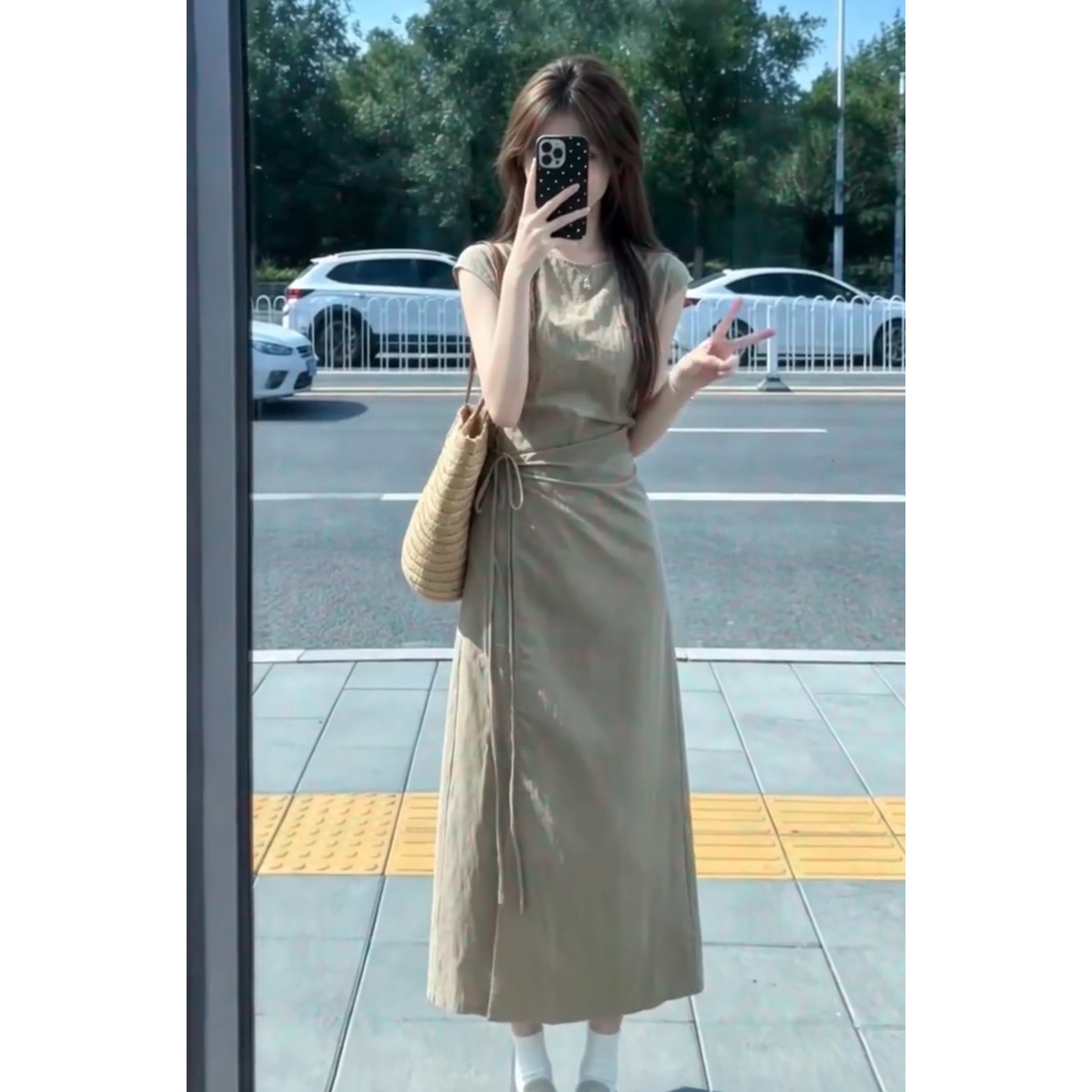 法式无袖绑带收腰洋装子女夏季2026新款韩系巨好看穿搭套装长裙