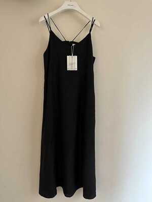 细带露背吊带连衣裙aboutmoon