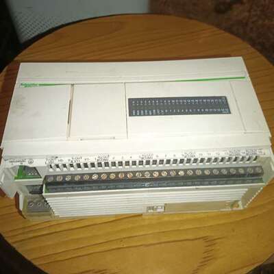 询价购-施耐德PLC，TWDLCAE40DRF，拆机，成色实