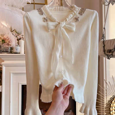 法式气质甜美针织开衫女2026年冬季重工镶钻蝴蝶结收腰毛衣打底衫
