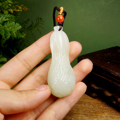 【天石玉器】和田玉遇百财白菜挂件吊坠25.92g