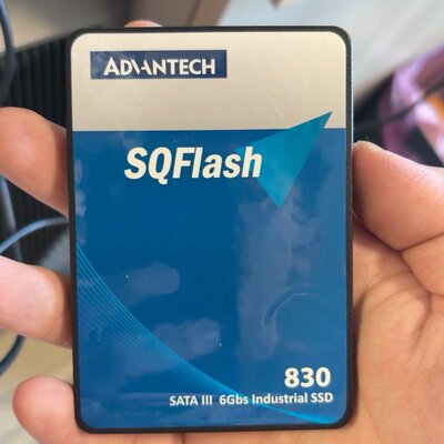 议价研华SQFlash 830系列 2.5寸SATA III工业可维修