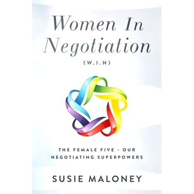 预订 Women In Negotiation (W.I.N): The Female Five - Our Negotiating Superpowers: 9798866902569