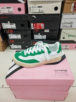 中国李宁SKATE系列女子滑板鞋经典休闲鞋稳定时尚百搭运动板鞋