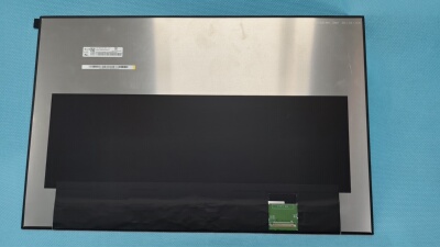 枪神8超竞版18寸屏幕 NE180QDM-NM1，2.5K分辨率，MINI LED