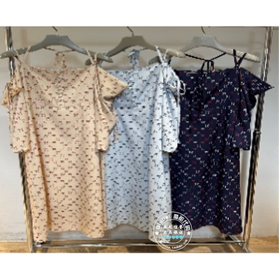 SNIDEL连衣裙收腰V领泡泡袖印花