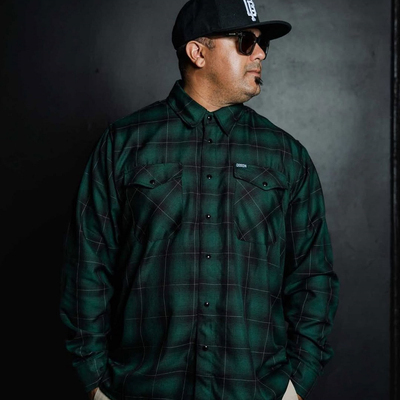 山系绿黑拼接宽松工装衬衫