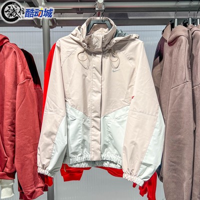 耐克女子拒水防风运动外套