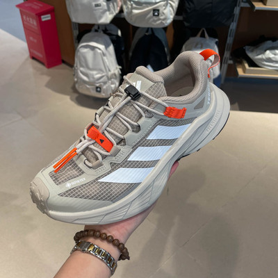 阿迪达斯男子户外训练运动鞋