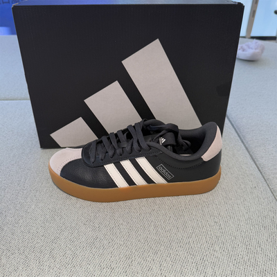 阿迪达斯女子板鞋休闲德训鞋