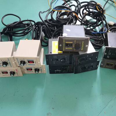 可维修减速调速器US-52，6W的有11个，一字型接头9个，长方形议价