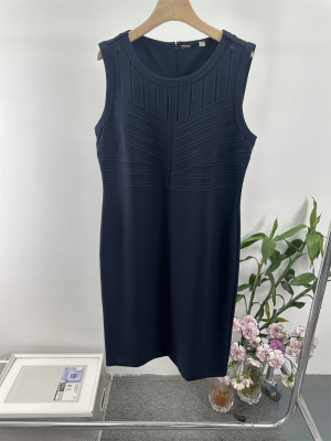 H型网纱拼修身大码连衣裙