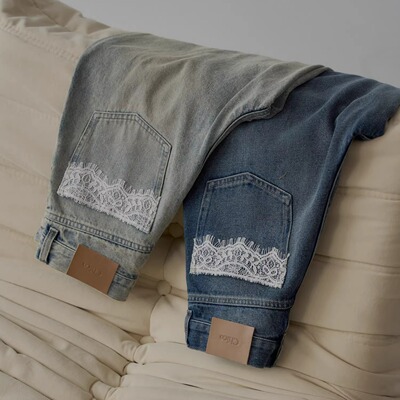 chico2025秋季 人气款蕾丝拼接口袋高腰做旧牛仔阔腿裤