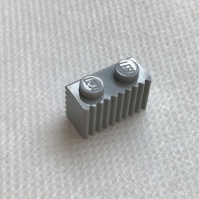 全新乐高LEGO正品零件配件MOC 2877 1x2 带槽纹砖 4211383 浅灰色