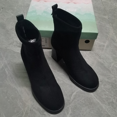 品牌正品断码撤柜时尚百搭休闲圆头粗跟女短靴2F700黑色35-39码