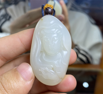 小石头和田玉挂件籽料