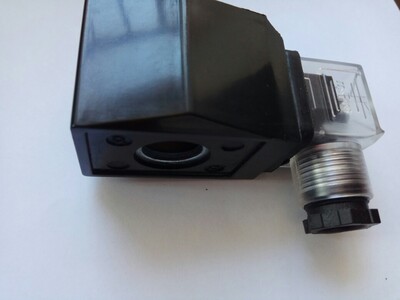 厂家出货 ZCQ-100全铜线圈 CKD 线圈内16.2MM高40MM 法兰电磁阀