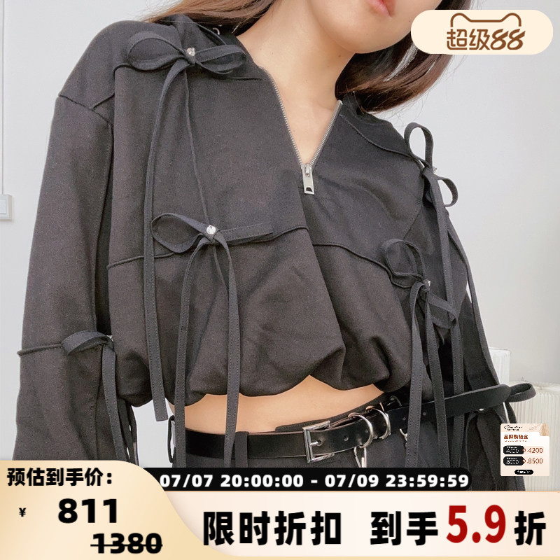 FLONAKED 黑色蝴蝶结松紧云朵腰短卫衣 300170